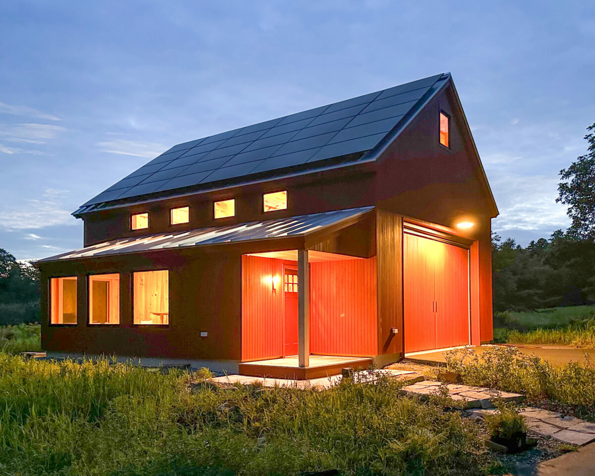 Timber Frame Kits - Traditional Barn - Benjamin and Co | Timber Frames ...